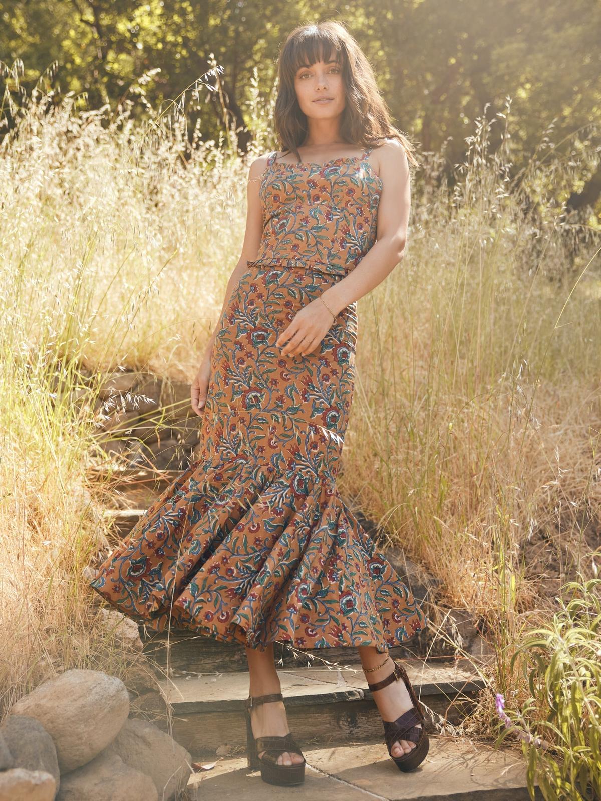 Patsy Fluted Pencil Skirt - Queen Blue/Mini Alabaster Floral print ...